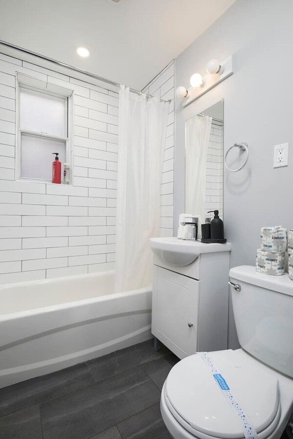 Stunning 2br On Walkley - Dorval