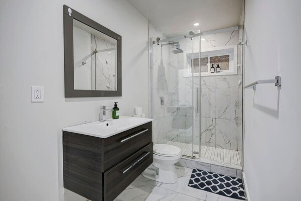 The Ndg Nest|a Relaxing 3br Getaway In Dt Mtl - Montreal