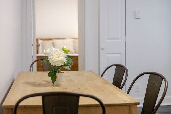Charming 2br In Plateau Mont-royal - Boucherville