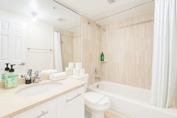 Awesome 1-bedroom Apartment Montreal Downtown - Concordia University