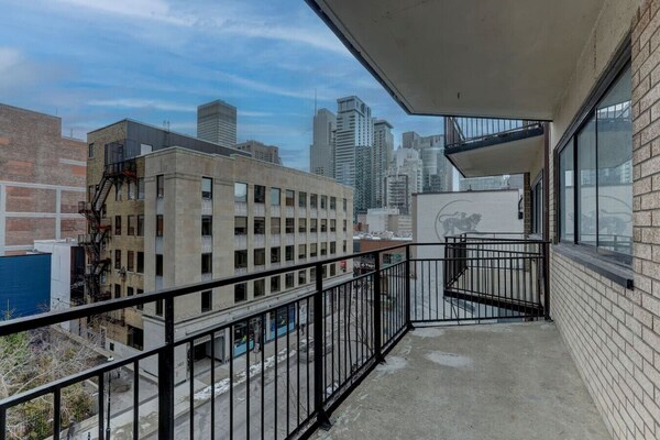 Cozy Condo In Heart Of Downtown Montreal - Lasalle