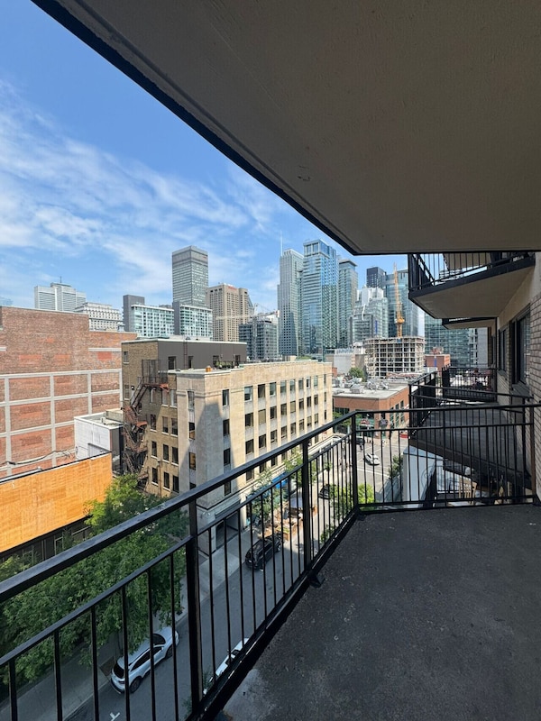 Comfy 1 Br Apt In Heart Of Downtown Mtl - Montreal