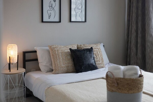 Cool 1-bedroom Apartment - Québec