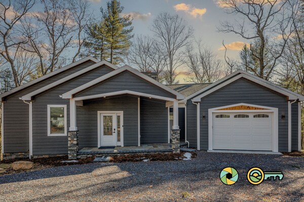 Ridgeline Retreat | Craftsman Bungalow Luxury! - Virginia