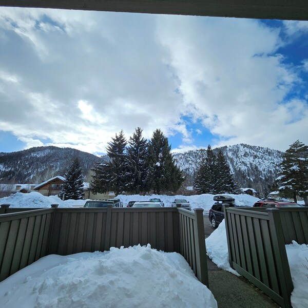 Skier's Paradise In The Winter, Bikers/hikers Paradise In The Summer! - Ketchum, ID