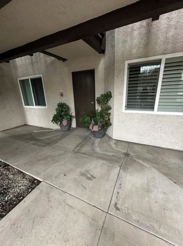 Wifi, Gym, Pool, Spas, Pet, Gates, Laundry, Patio, Walk To Beach - Aliso Viejo, CA