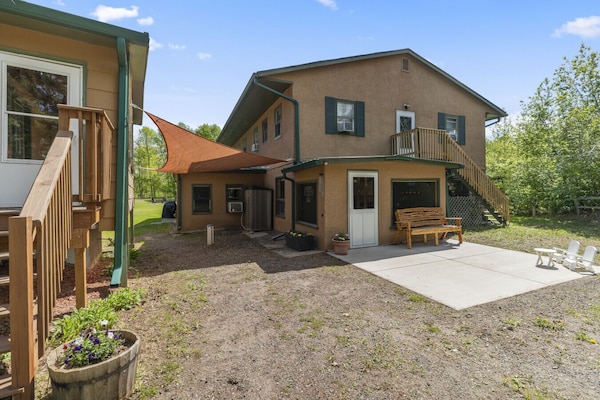 Lakeside Lodge, Sleeps 39! Sandy Beach, Volleyball Court, Game Room! - Crosslake, MN