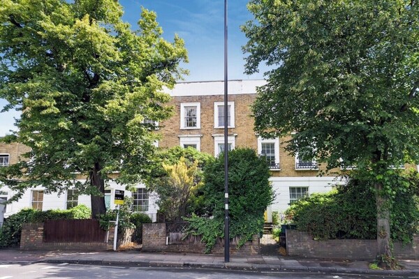 Caledonian House In Central London - London