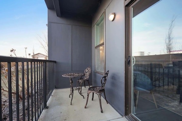 Cozysuites Modern 2br, Nora Indianapolis #11 - Carmel, IN