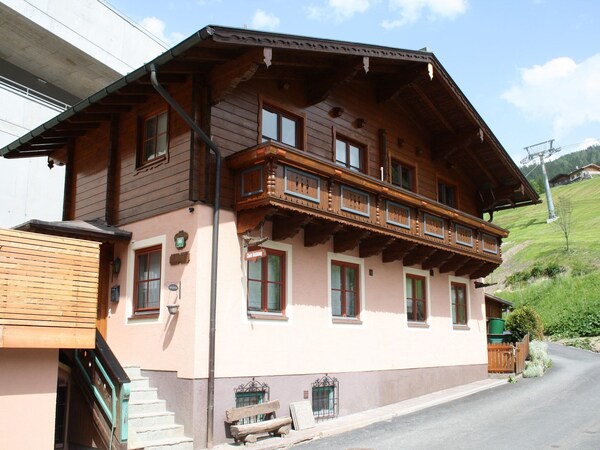 Chalet In Dienten In Het Skigebied Hochkoenig - Dienten