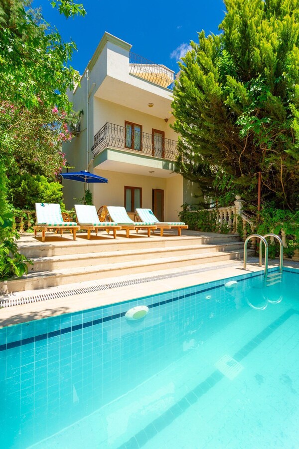 5 Bedroom Villa With Sea View In Kalkan Center - Helisonia - Kalkan