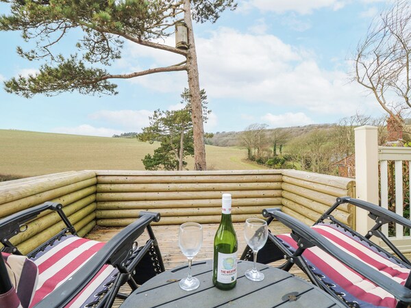 The Retreat, With A Garden In Shorwell - Isle of Wight