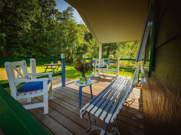 Chalet Met Vaatwasser, In Natuurlijke Omgeving - Staphorst