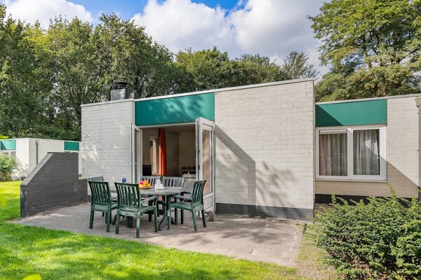 Bungalow Confortable Con Lavavajillas, Cerca De Hunebedcentrum - Stadskanaal
