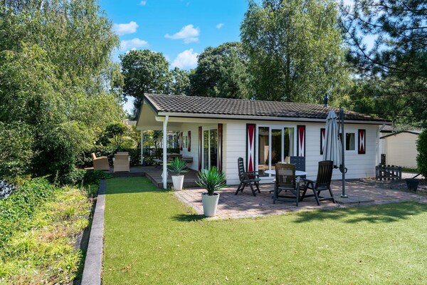 Uitje Met Tuin En Zwembad - Barneveld