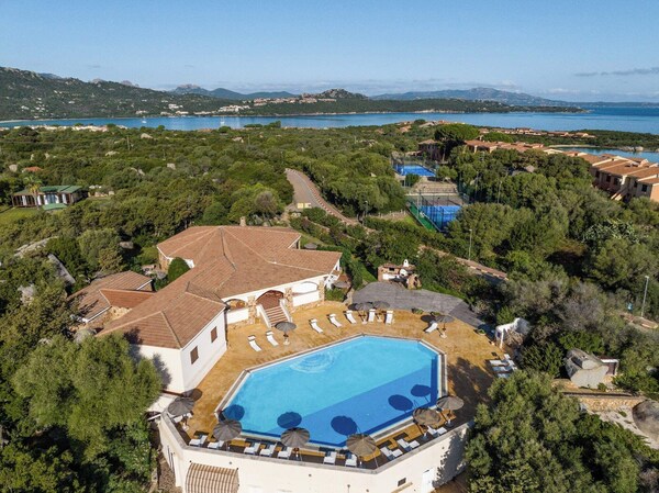 Chic Villa Antonina B4 1 Bedroomapartment Sleeps 4 - Golfo Aranci