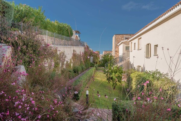 Elegant Residence Ea Bianca 2 Bed Apart Sleeps 6 - Arzachena