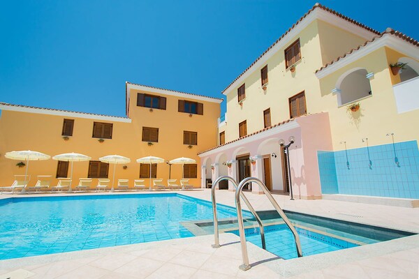 Idyllic Residence Cala Viola B3 1 Bedapt Sleeps 3 - Orosei