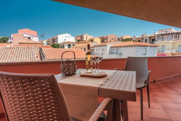 Relaxing Cristal Blu Studio Sleeps 3 - Santa Teresa Gallura