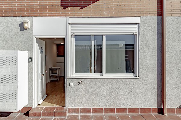 New Apartment Madrid Feria 105 - Aéroport Adolfo-Suárez de Madrid-Barajas (MAD)
