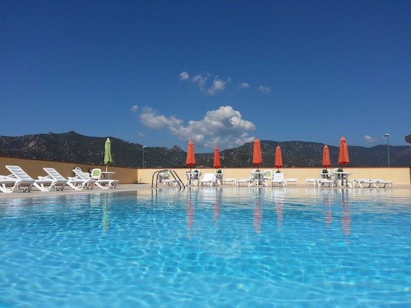 Stylish Residence Le Fontane 1 Bedrapt B3 Sleeps 3 - Villasimius
