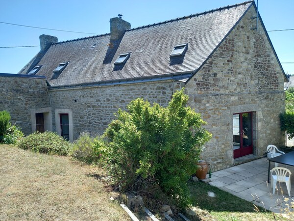 Charmant Gîte En Pierre Proche De Magnifiques Plages Et De Sentiers Côtiers - Morbihan