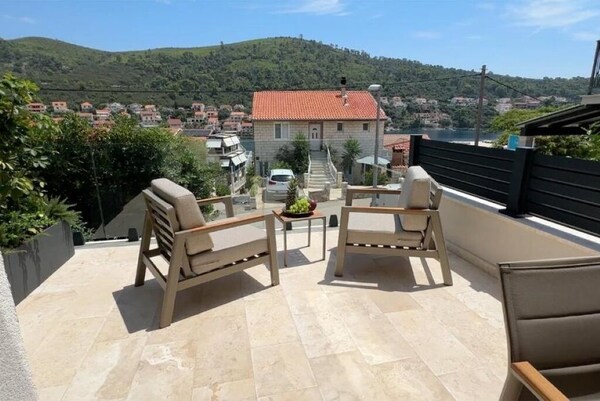 Villa Fortuna Ap2 : One-bedroom Apartment - Korčula