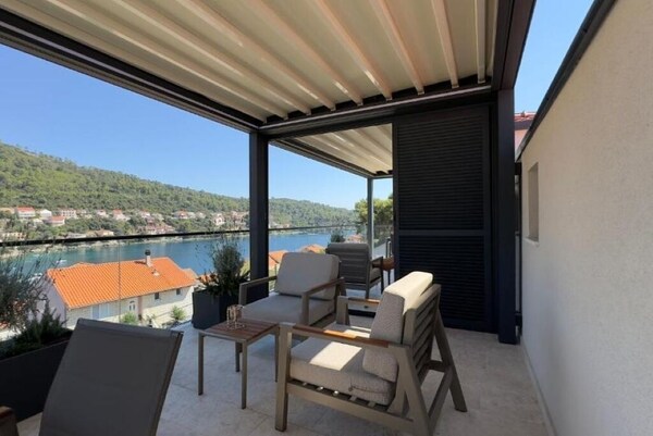 Villa Fortuna Ap5 : One-bedroom Apartment - Korčula