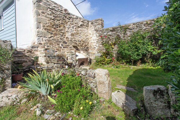 Cosy Cottage In The Heart Of Porthleven By Porthleven And Lizard Holidays - Helston