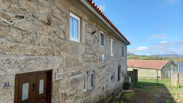 Peneda Gerês Stone House-paradise Lake View - Boticas