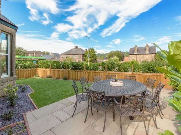 Haddon Villa In Centre Of Bakewell, Peak District. Nr Chatsworth. Pet Friendly - Bakewell