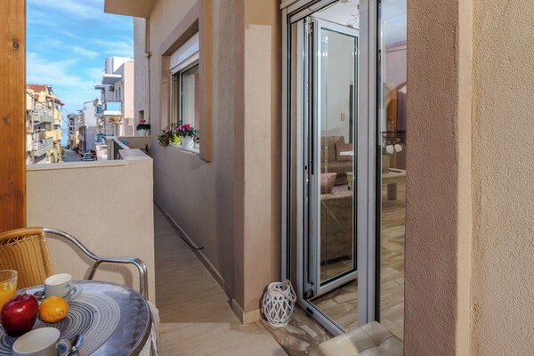 Satisfy Holiday Escape Apartments For 2-7 Pax - Hersonissos