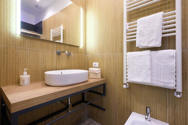 The Sweet Spot... Your Ideal Spot!!! In The Center Of The Bay Of Naples! - Torre del Greco