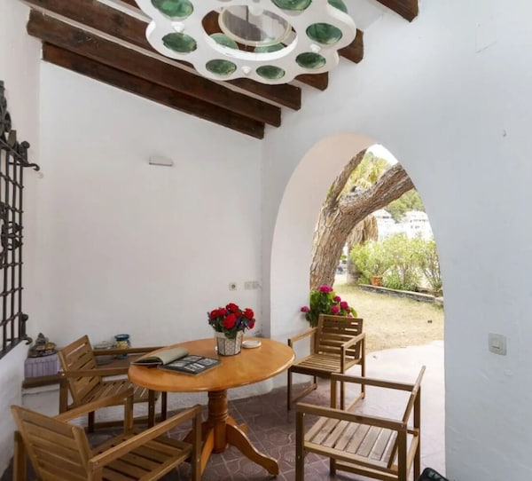 Incredible Villa On The Costa Brava With Direct Access To The Sea And Two Swimming Pools - Cadaqués