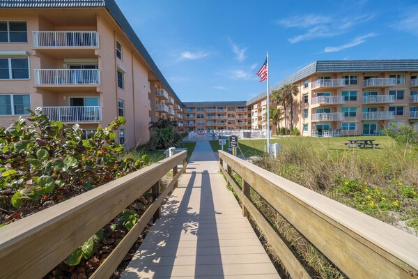 Incredible Ocean View | Heated Pool | 2b/2b | Private Beach Access - Cocoa Beach