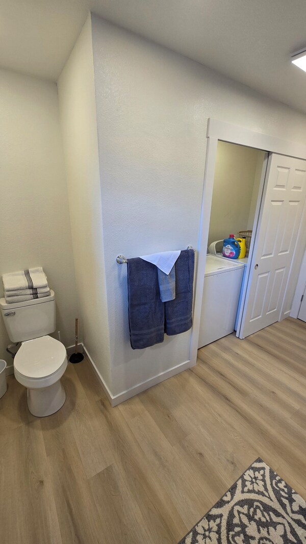 Charming 3-bedroom House In Portland - Troutdale, OR