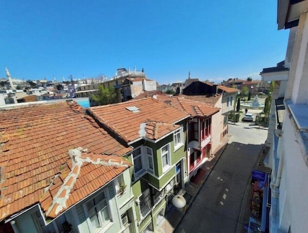 Ararat Apart Luxury Triple Room - İstanbul
