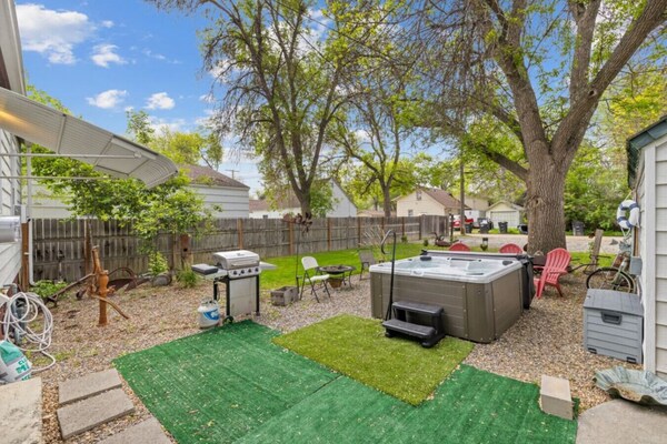 Bos Rusty Western Duplex Unit - Billings, MT