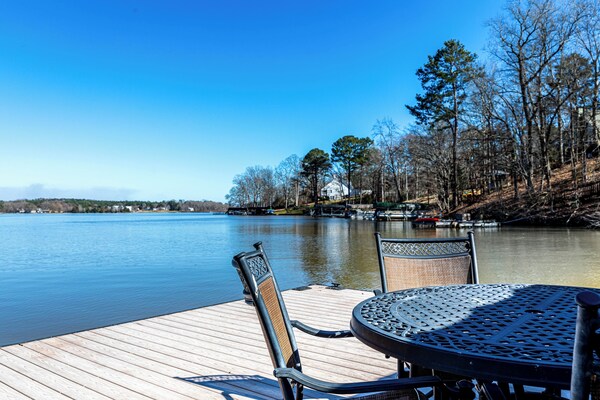 Waterfront Retreat | 6br Family Haven | Game Room & Lake Access - Greensboro, GA
