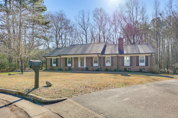 Family Friendly: Chic Retreat In Rocky Mount! - Rocky Mount, NC