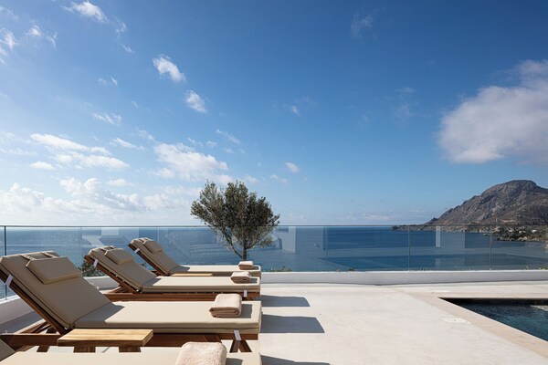 Rokkea Villa, Earthy Elegance By The Sea - Plakias