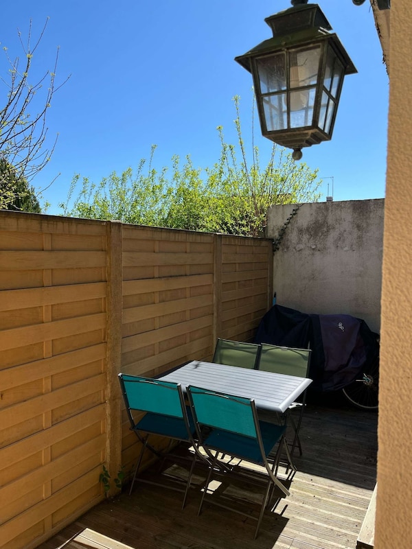 L'émeraude, Appt Avec Terrasse Proche De La Plage - Arromanches-les-Bains