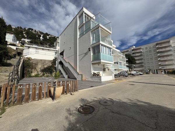 Mdc. Nice Studio With Private Parking And Sea View - Cadaqués