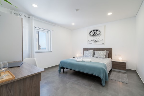 Host Wise Arvore - Double Room | Beachfront And Pool - Azurara