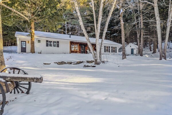 Charming Ranch In The Woods | Woodstock Way - Woodstock, VT