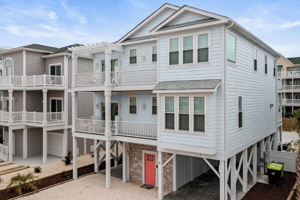 Luxurious 6 Brdrm, Private Pool, Islander Resort Access - Holden Beach, NC