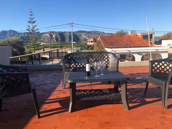 Charming Vacation Home On The Beach - With Roof Terrace - Your Retreat By The Sea - Cullera