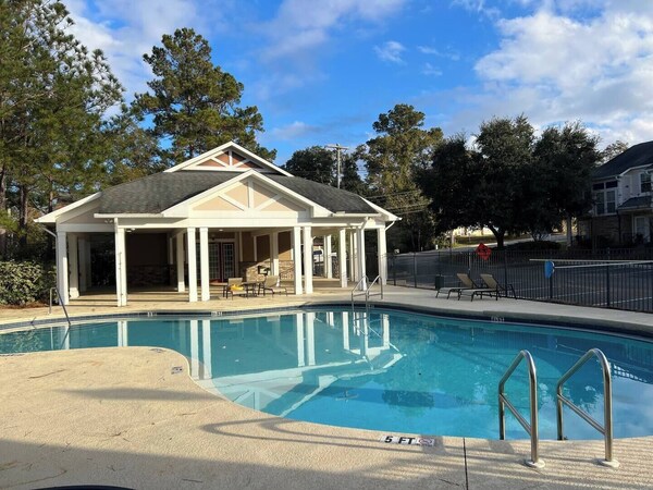Casa Del Carmel- Brand New Construction! - Doak Campbell Stadium Tallahassee