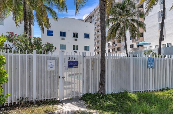 Beachfront On The Sand #133-freeparking- 335 Oceandr-sofi-southbeach - South Beach, FL