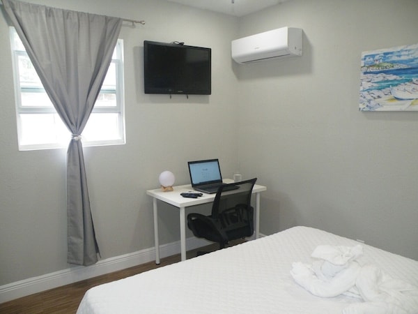 Private Small House In Tampa - Tampa, FL
